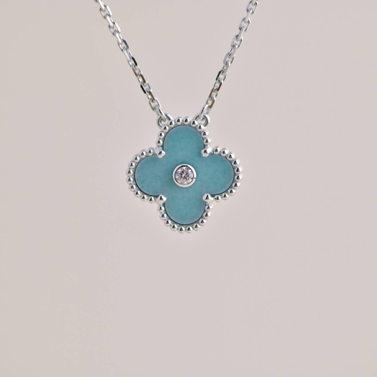 Van cleef and arpels turquoise alhambra store